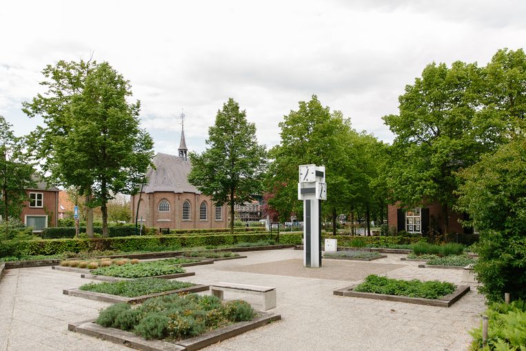 Het verborgen verhaal van het Nederlandse dorp Bergeijk, waar De Stijl ...