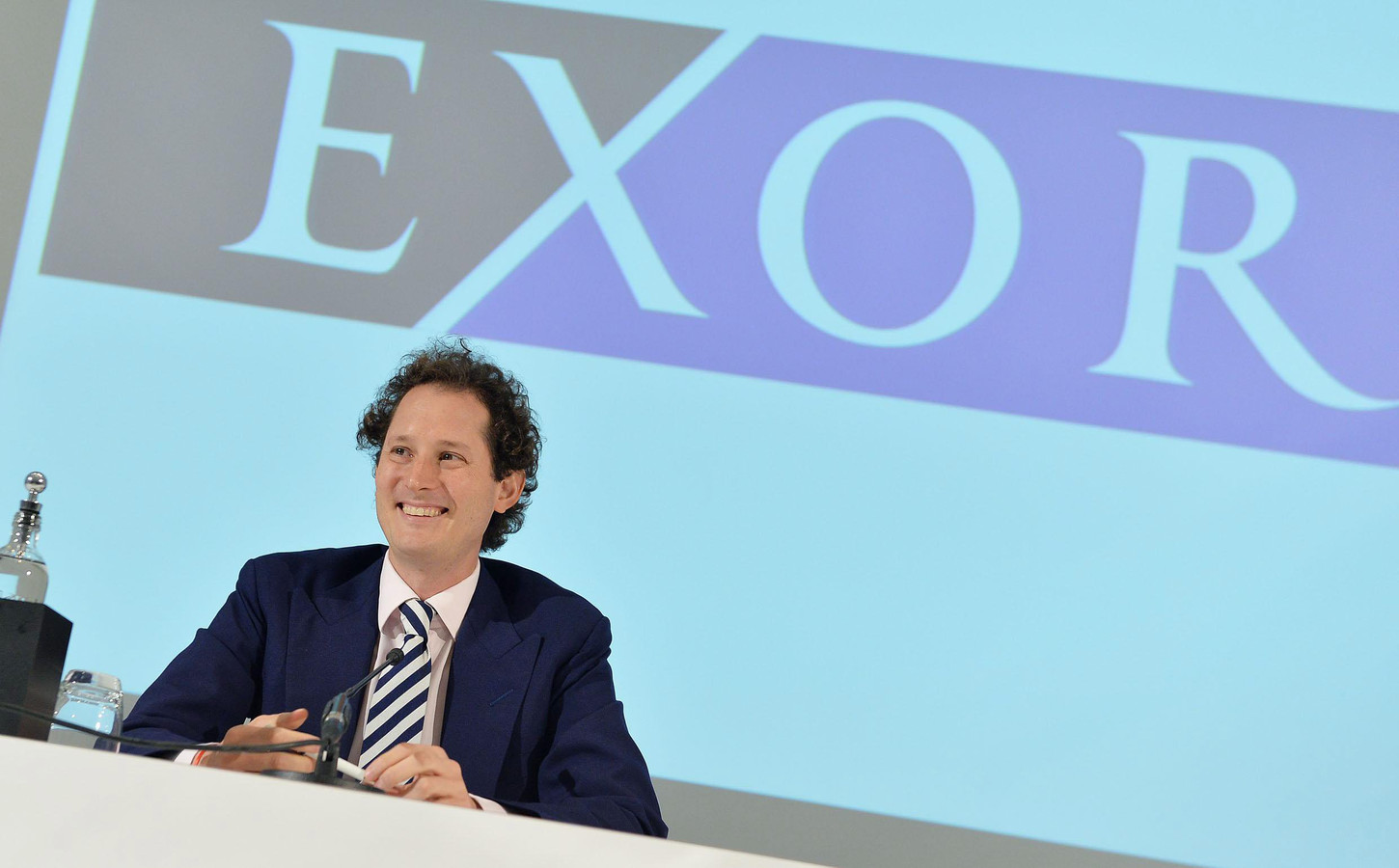 Ferrari-investeerder koopt 15 procent van Philips en is daarmee in één ...