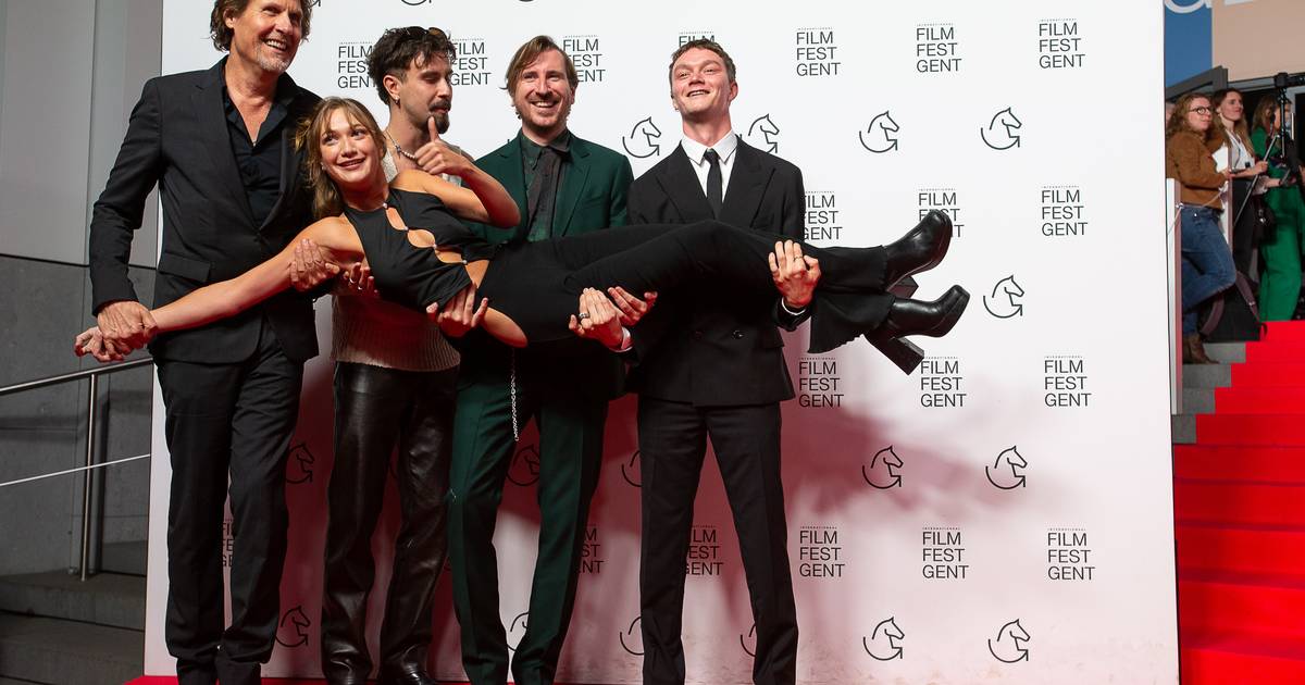 Rode loper rolt uit voor eerste afleveringen van ‘1985', de VRT-serie ...