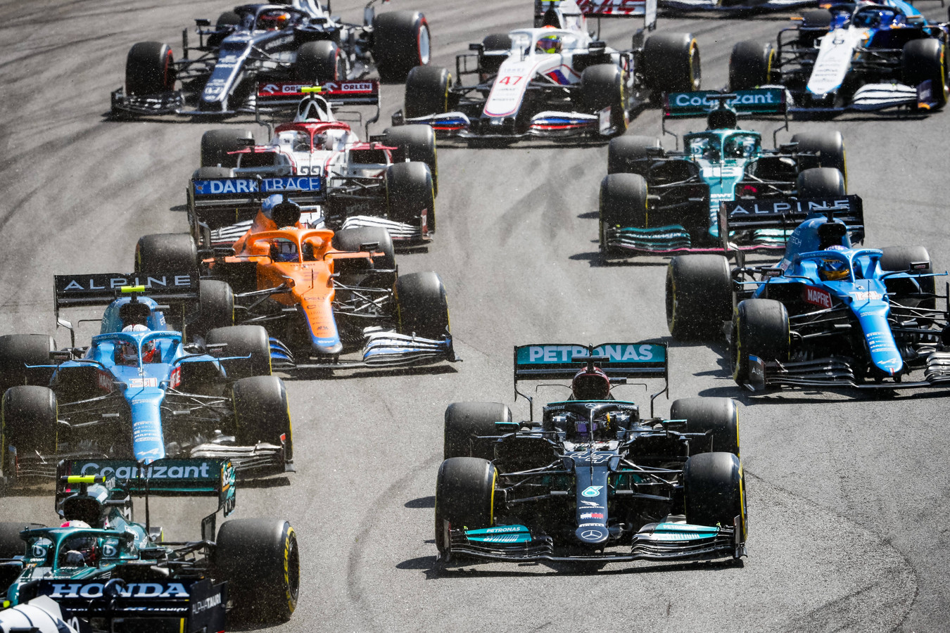 Hoe ziet een raceweekend eruit? Wat betekenen de verschillende vlaggen ...