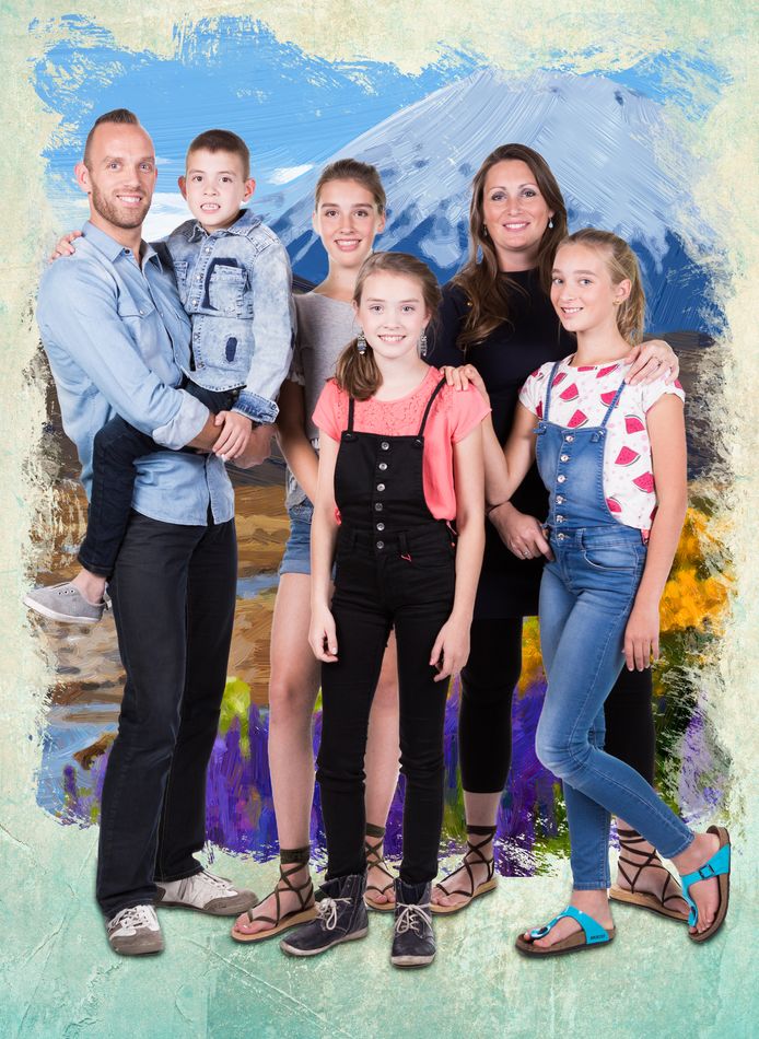 Waddinxveens gezin verlaat voor tv-programma huis en haard | Alphen | AD.nl