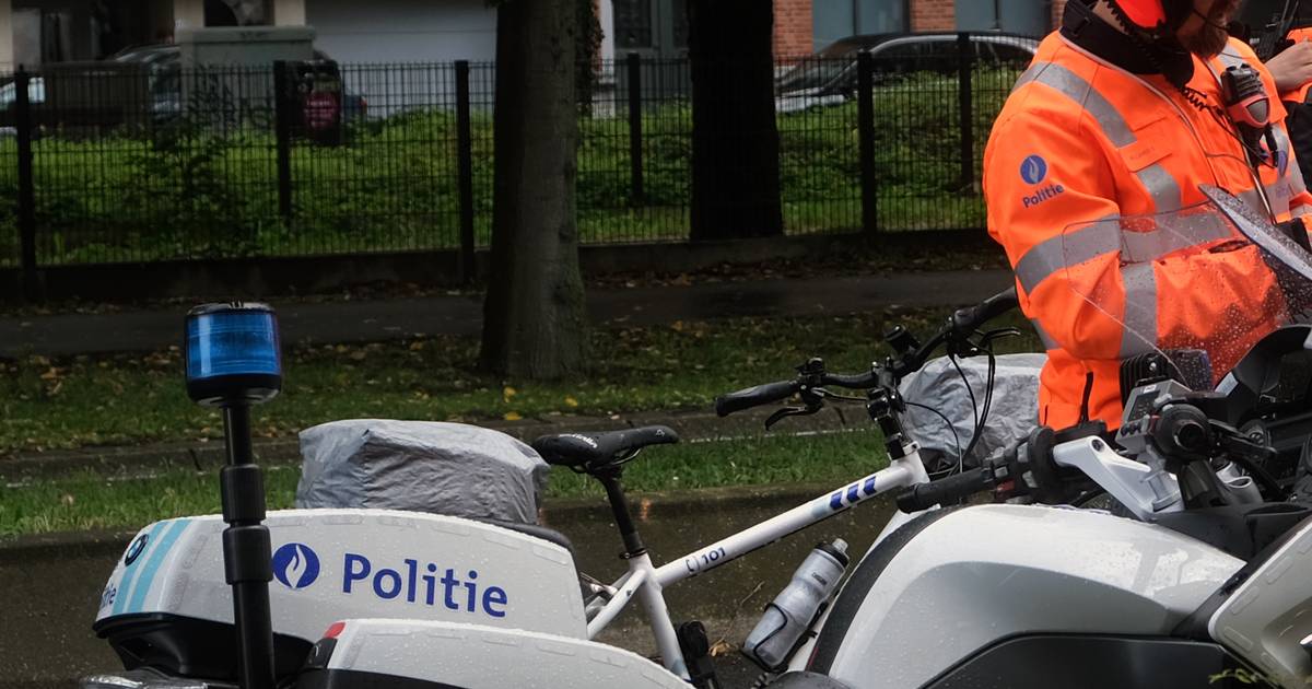 Motorrijder zonder rijbewijs uit verkeer gehaald | Leuven | hln.be