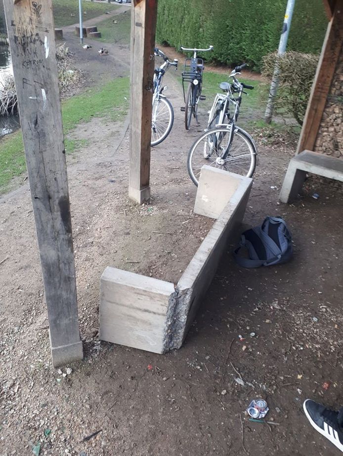 Zwerfafval in Kesteren doorn in oog van omwonenden De Ples: ‘Straks ...