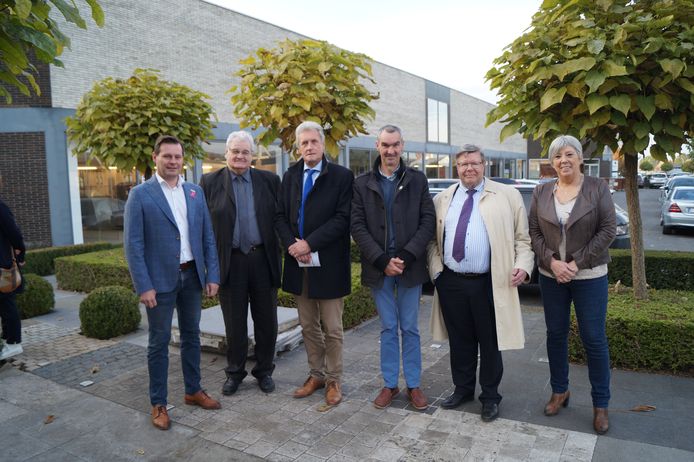 Vaccinatiecentrum verhuist van Europahal naar voormalige showroom van ...