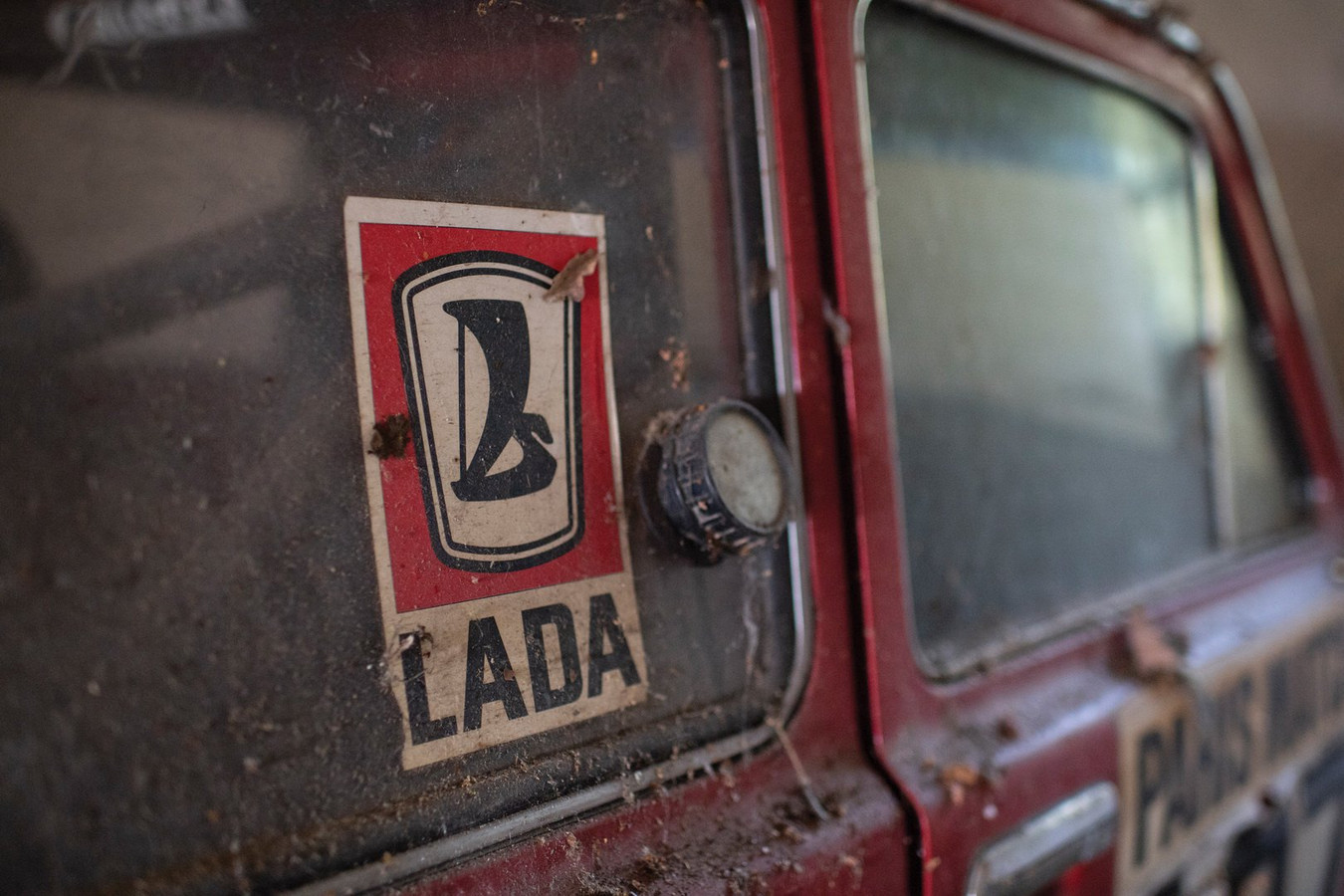 Waarom deze gedeukte Lada 100.000 dollar waard is | Foto | destentor.nl