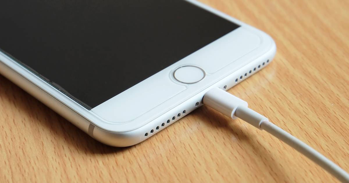 Apple bevestigt: iPhone krijgt USB-C-aansluiting | Apple | hln.be