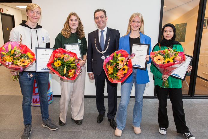 Jeugdlintjes voor Noa, Koen, Emma en Sanam | Zoetermeer | AD.nl