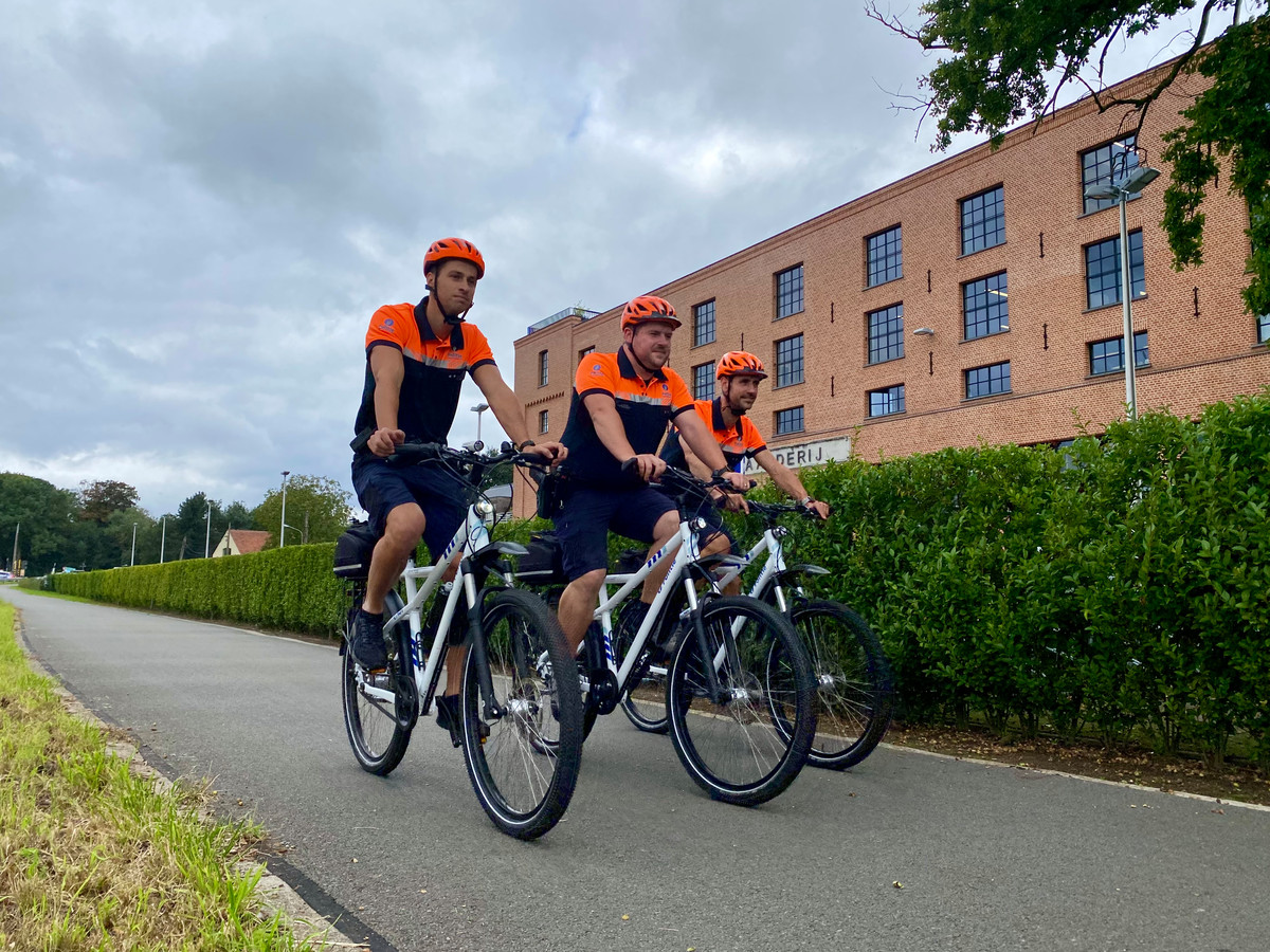 Politie Voorkempen stuurt agenten voortaan vaker met de fiets de baan ...