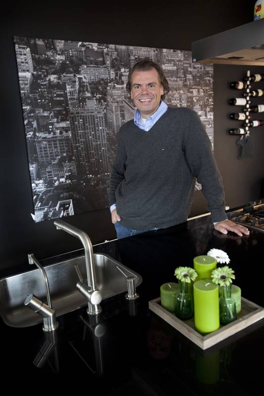 Voormalig Obese-deelnemer ondergaat maagverkleining | Show | AD.nl