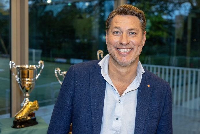 Sander de Kramer staat oog in oog met bokskampioen en Jandino heeft hoofdrol te pakken ...