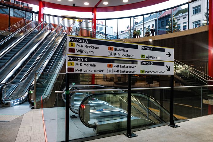 FOTOREEKS: zo ziet het gloednieuwe premetrostation Opera eruit ...