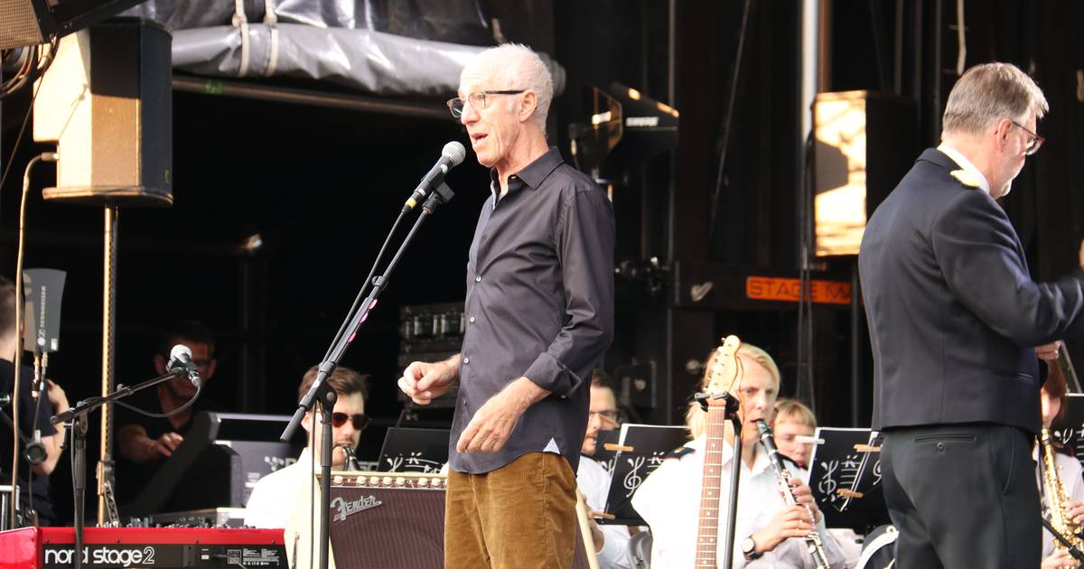 Raymond van het Groenewoud in zaal Torengalm | Erpe-Mere | hln.be