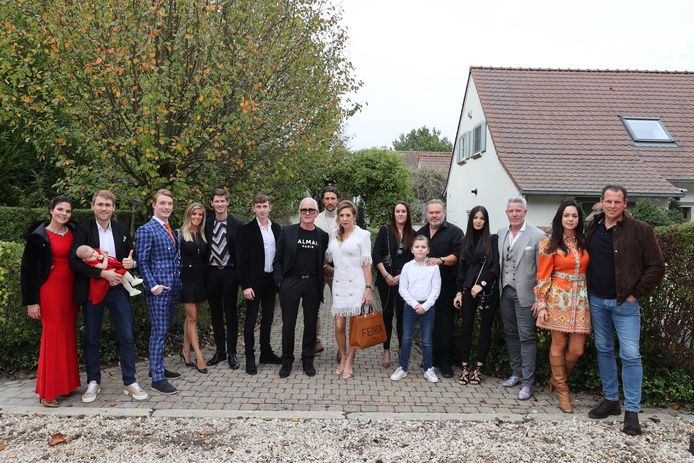 Een botoxdokter, een vriend van Jean-Claude Van Damme en een ...