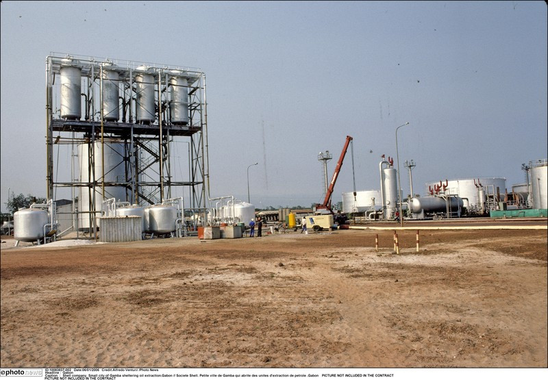 La quasi-totalité de la production pétrolière stoppée au Gabon | Foto ...