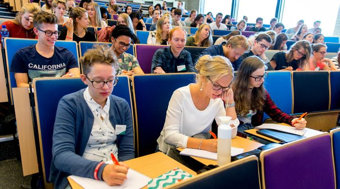 'Er lopen te veel studenten op de universiteit die op het hbo horen ...