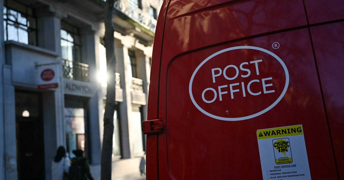 Scandale des postiers britanniques: le chef du Post Office démis de ses ...