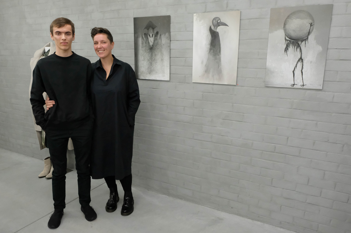 Achille (18) exposeert voor eerste keer: “Autisme is een kunst” | Foto ...