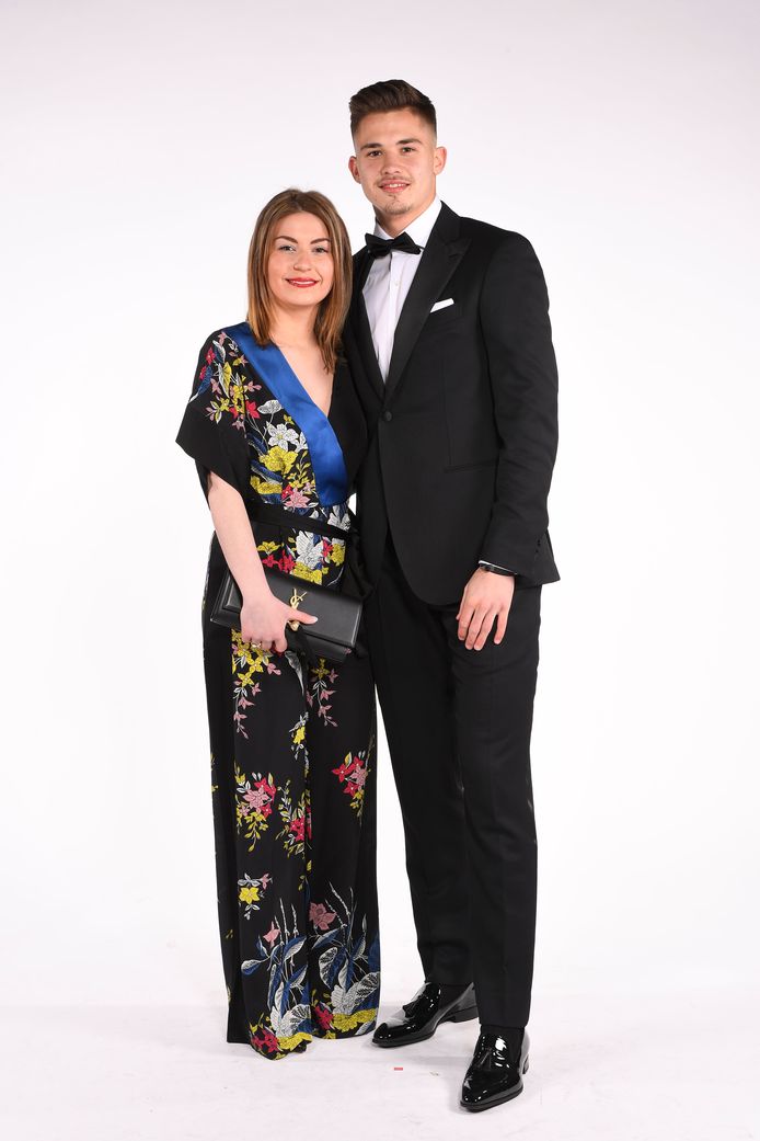 Leander Dendoncker (22) en Niki (23) | De Krant | hln.be