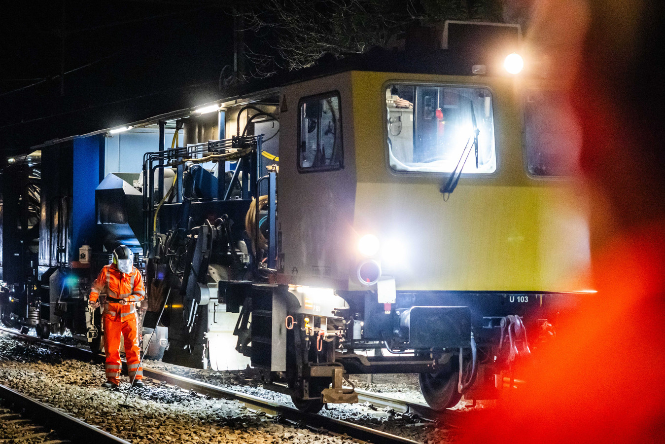 Dit gevaarte legt het Zeeuwse spoor de komende weken weer recht, maar ...