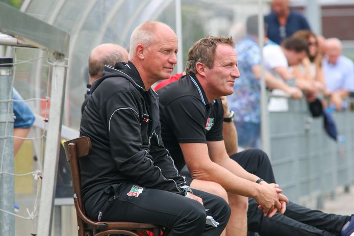 Ron de Groot heeft nu eigen tribune in NEC-stadion | NEC | gelderlander.nl