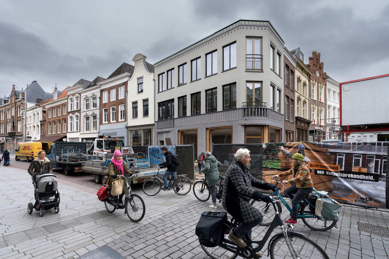 Zó ziet het Pearle-pand in Den Bosch zeven jaar na de instorting (en ...