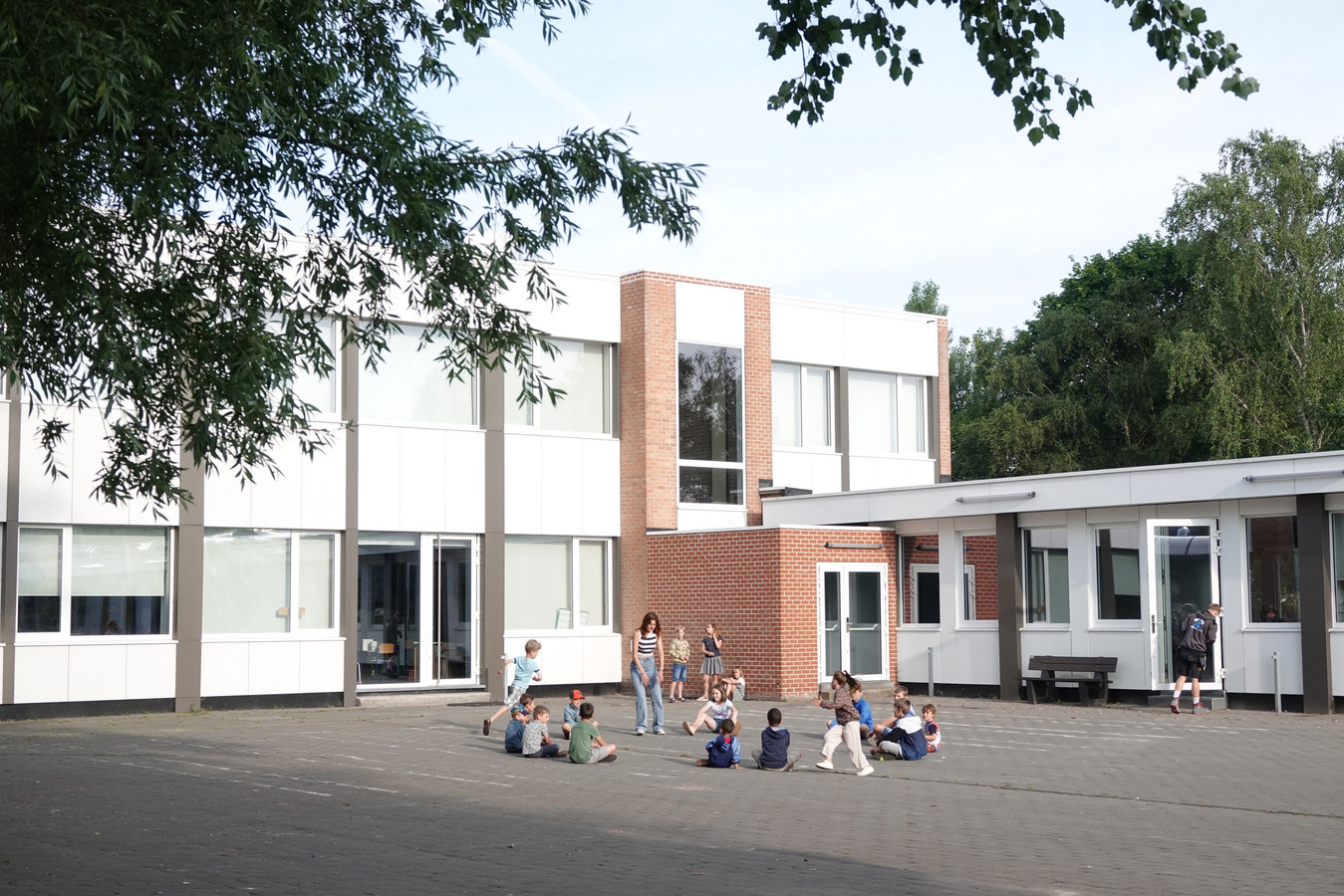 GO! Basisschool Arnoldus viert 60-jarig bestaan met officiële opening na renovatiewerken | Foto ...