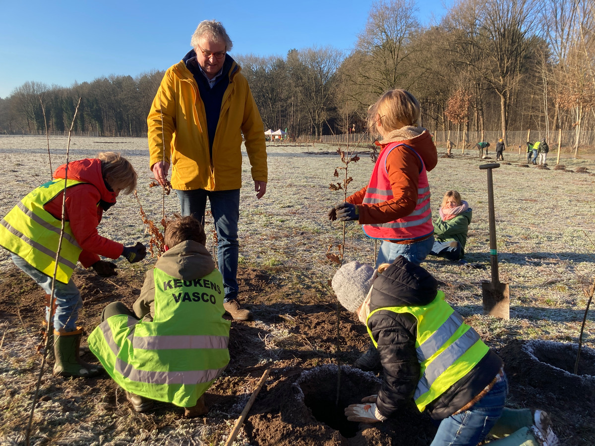 IN BEELD. Essen weer een stukje groener dankzij nieuw bos in Horendonk ...