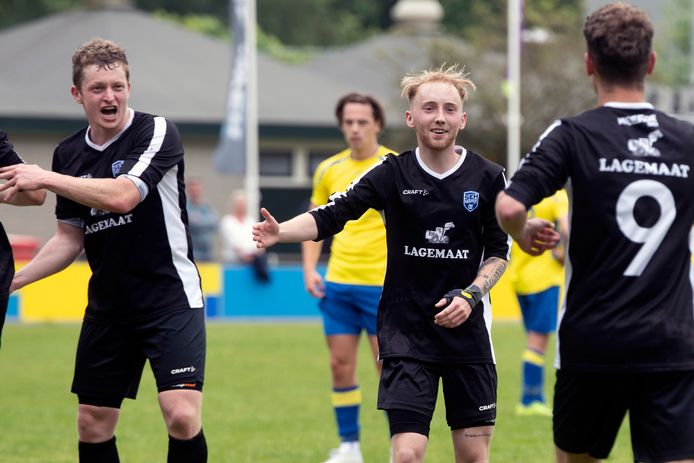 Met een magistrale vuurpijl zet Jochem Tellegen SEH op het juiste spoor ...