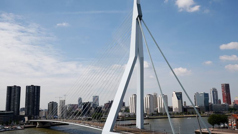 Rotterdam wil twee nieuwe bruggen over de Maas | De Volkskrant