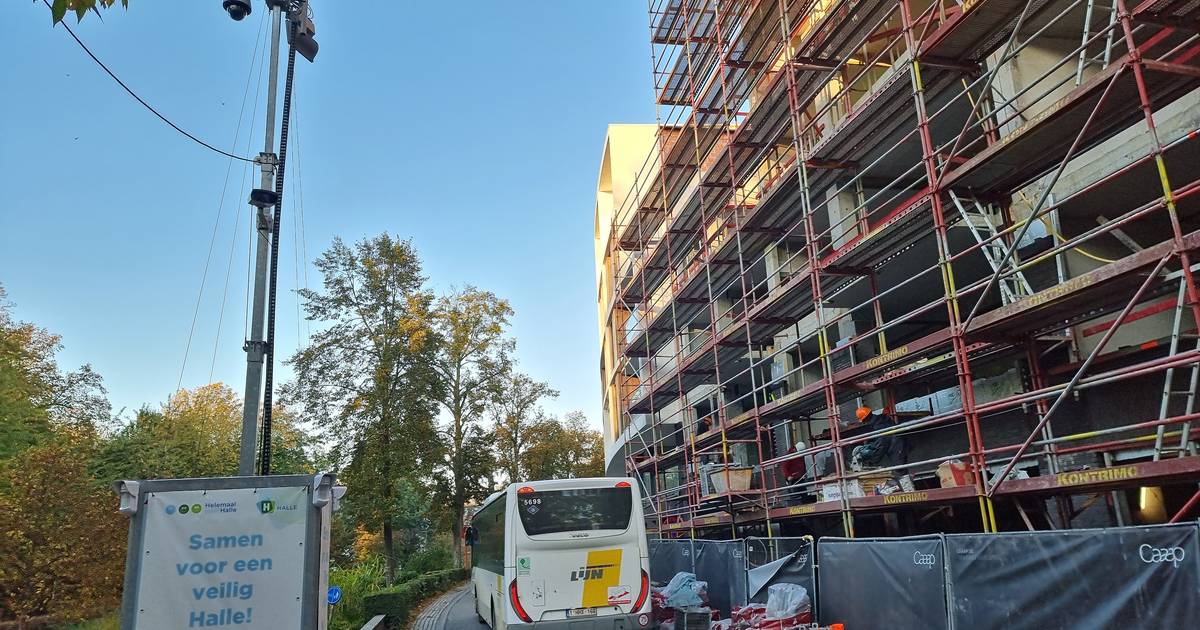 Verkeersregels op Arkenvest opnieuw verstrengd: “Te smal voor verkeer ...