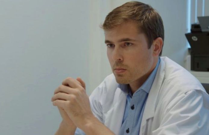 VIDEO. De volledige pakkende getuigenis van topdokter Decaestecker ...