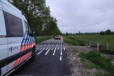 Politie maakt reconstructie van ongeval in Sprang-Capelle waarbij vrouw (25) uit Den Bosch ...