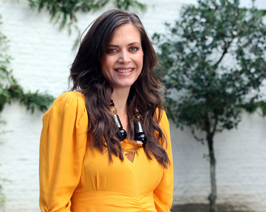 Astrid Coppens krijgt waarschuwing voor verborgen reclame op sociale ...