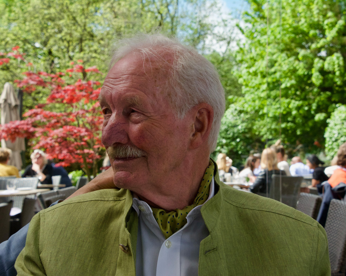 Ad van Empel (1935-2023) ontwierp de showroom van DAF Trucks: 'Een ... Ad van Empel (1935-2023) ontwierp de showroom van DAF Trucks: 'Een ...