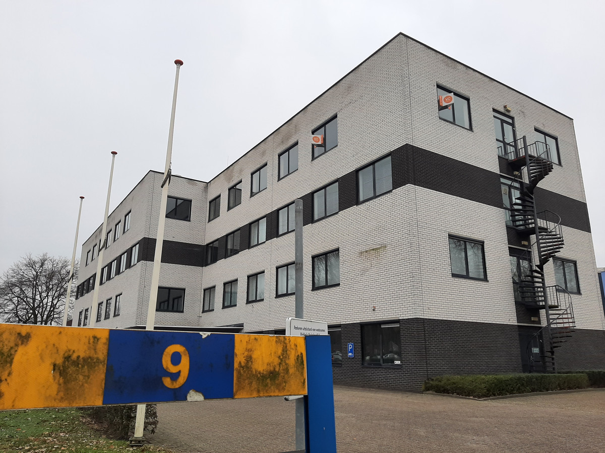 Ede opent noodopvang voor zo’n honderd asielzoekers: ‘Druk op Ter Apel ... Ede opent noodopvang voor zo’n honderd asielzoekers: ‘Druk op Ter Apel ...