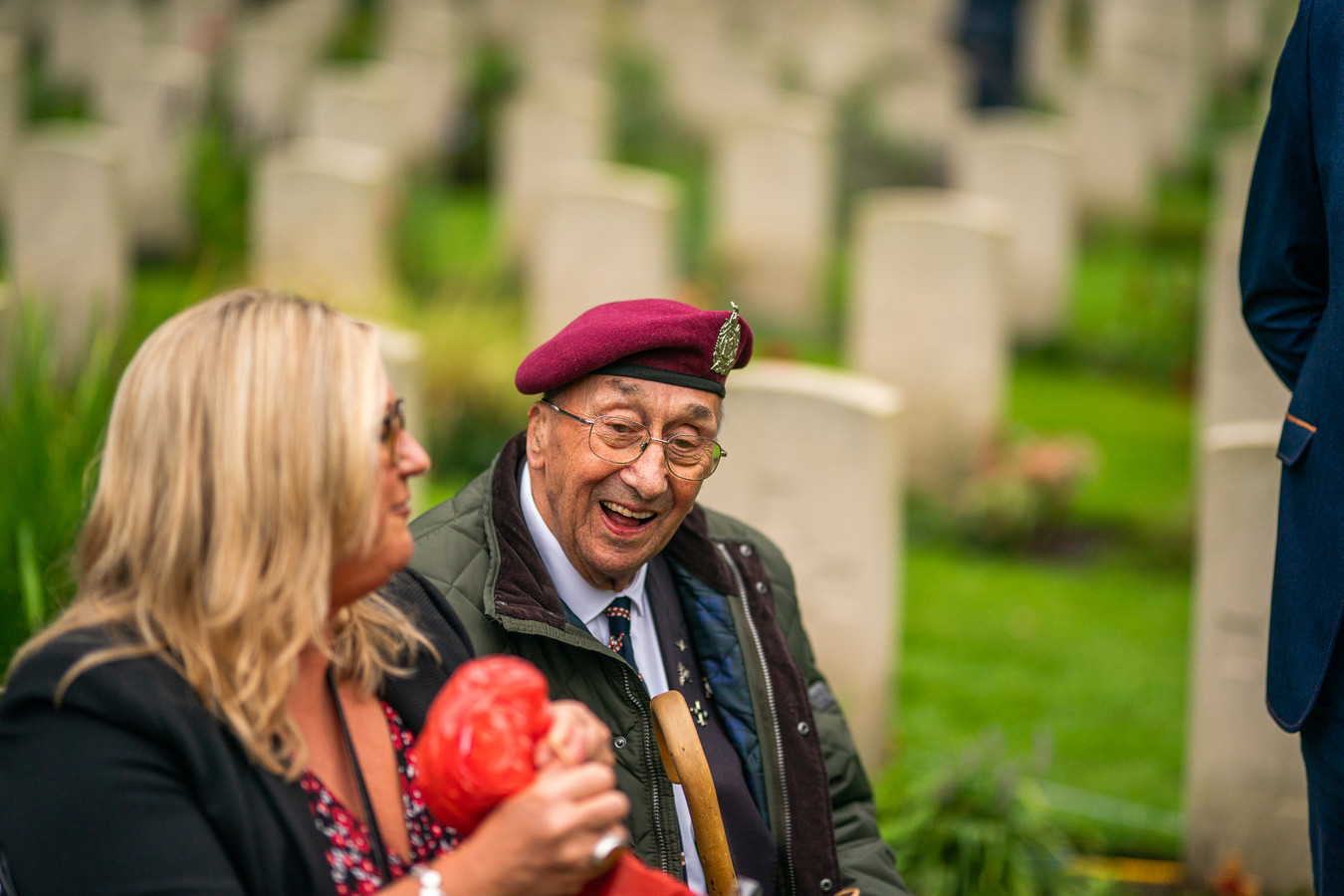 Duizenden aanwezig bij 79e herdenking Slag om Arnhem | Foto ...