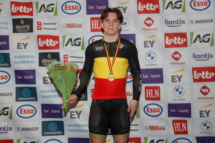 Runar De Schrijver in finale van BK sprint twee keer sneller dan Tuur ...