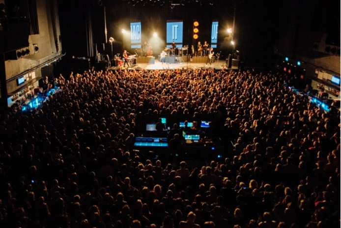 Poppodium 013 een maand na de grote verbouwing: bevallen de zalen ...