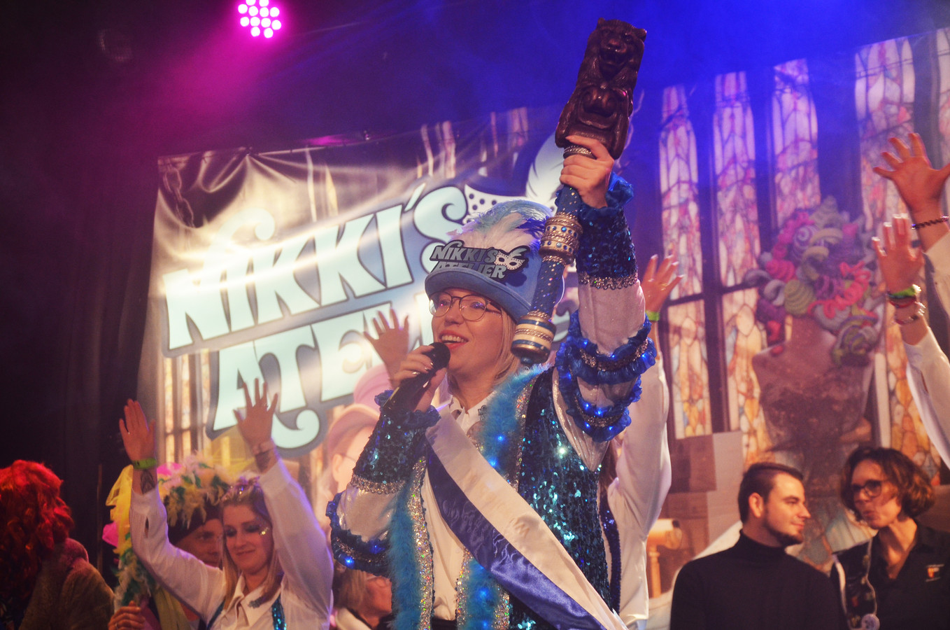 Nikki (26) is prinses carnaval Denderleeuw tijdens 50ste editie: “Het ...