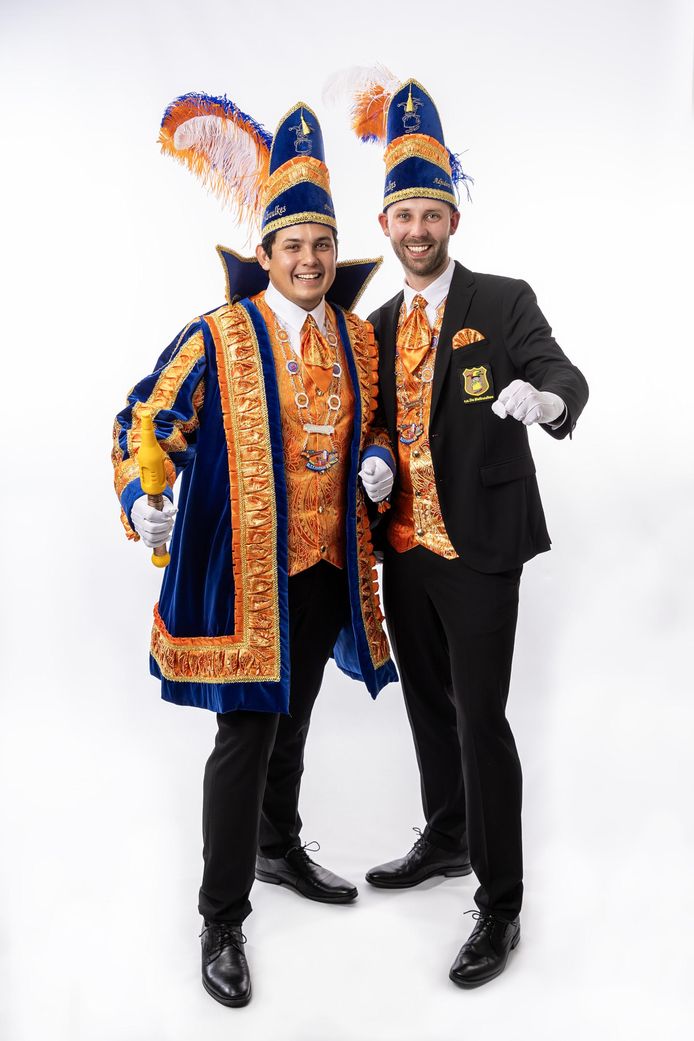 Prins Alexander en adjudant Niels leiden Bornse Melbuulkes | Borne ...