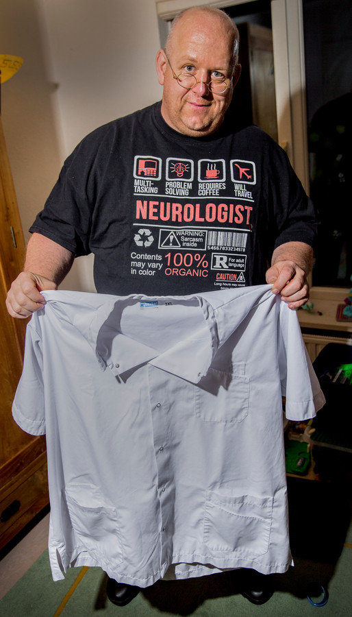 Neuroloog Jan Bonte: Weg met de witte doktersjas | Foto | destentor.nl