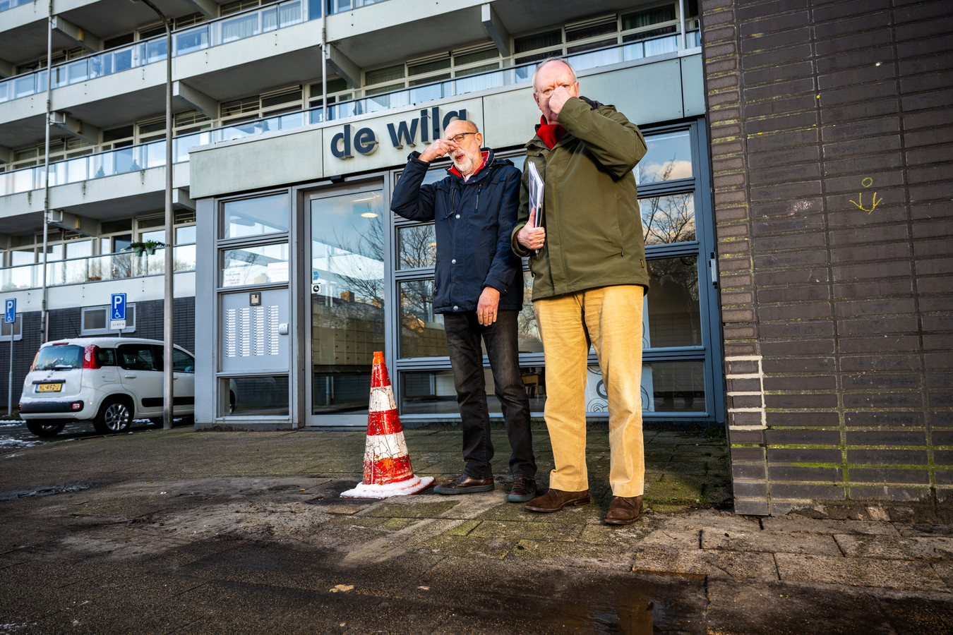 Bewoners van flat moesten hun meubels weggooien, omdat kapotte ...