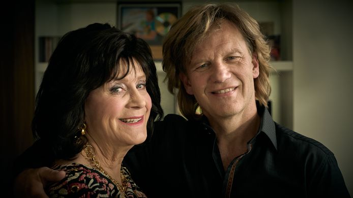 Eerste beelden Gooische Vrouwen vrijgegeven, Linda de Mol geniet van ...