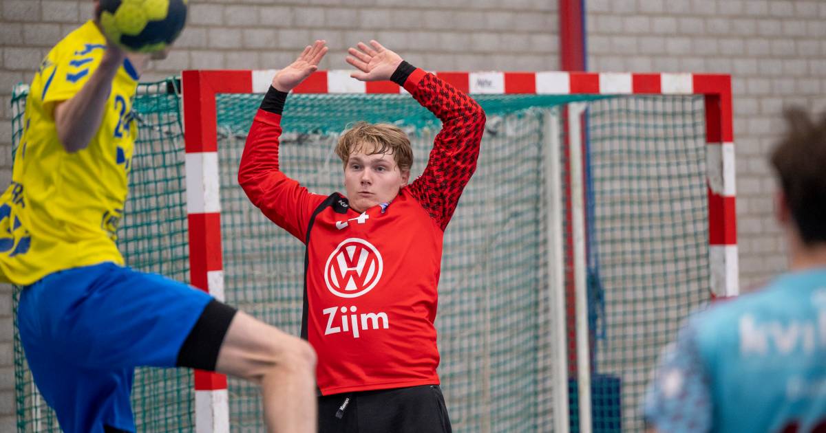 DFS Arnhem-doelman blinkt uit en stopt drie strafworpen bij V en L in ...