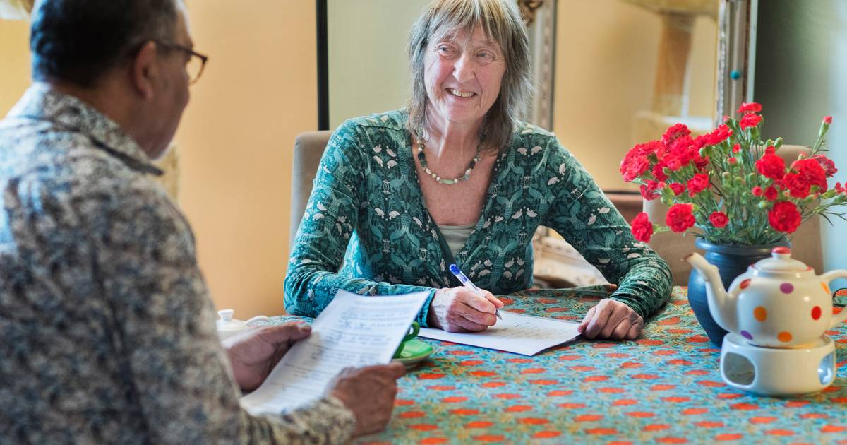 Aafke (63) verloor haar enige kind, maar werd kwade en angstige ...