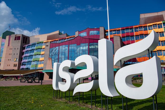 Isala Zwolle verwacht snel piek in patiëntenstroom: ‘Het is nu alle ...