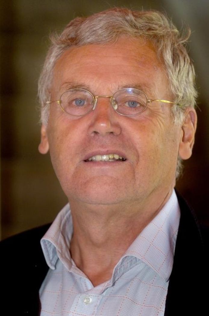 Harry Peeters koninklijk onderscheiden | Oisterwijk | bd.nl