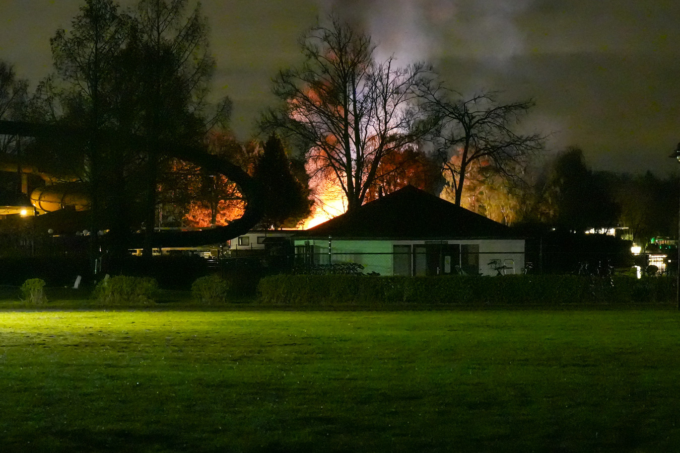Brand bij chalet Peter Gillis aangestoken: politie onderzoekt spoor van ...