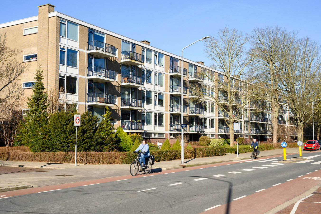 Vernieuwing Dordtse probleemwijk Crabbehof op stapel: ‘We gaan er geld ...