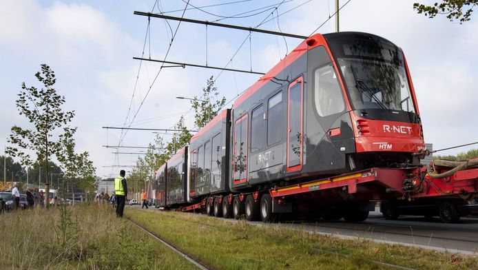 Nieuwe tram rijdt vanaf maandag op lijn 2 | Den Haag | AD.nl